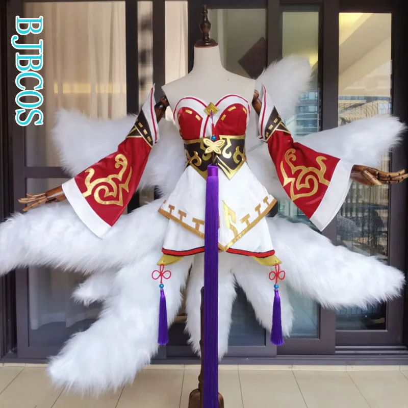 League Of Legends Ahri Cosplay