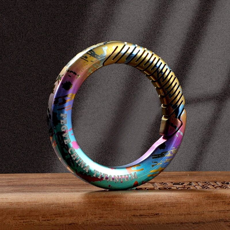 Camo-Titanium-Key-Chain-Luxury-Men-Women-Keychain-Dazzle-Lightweight ...