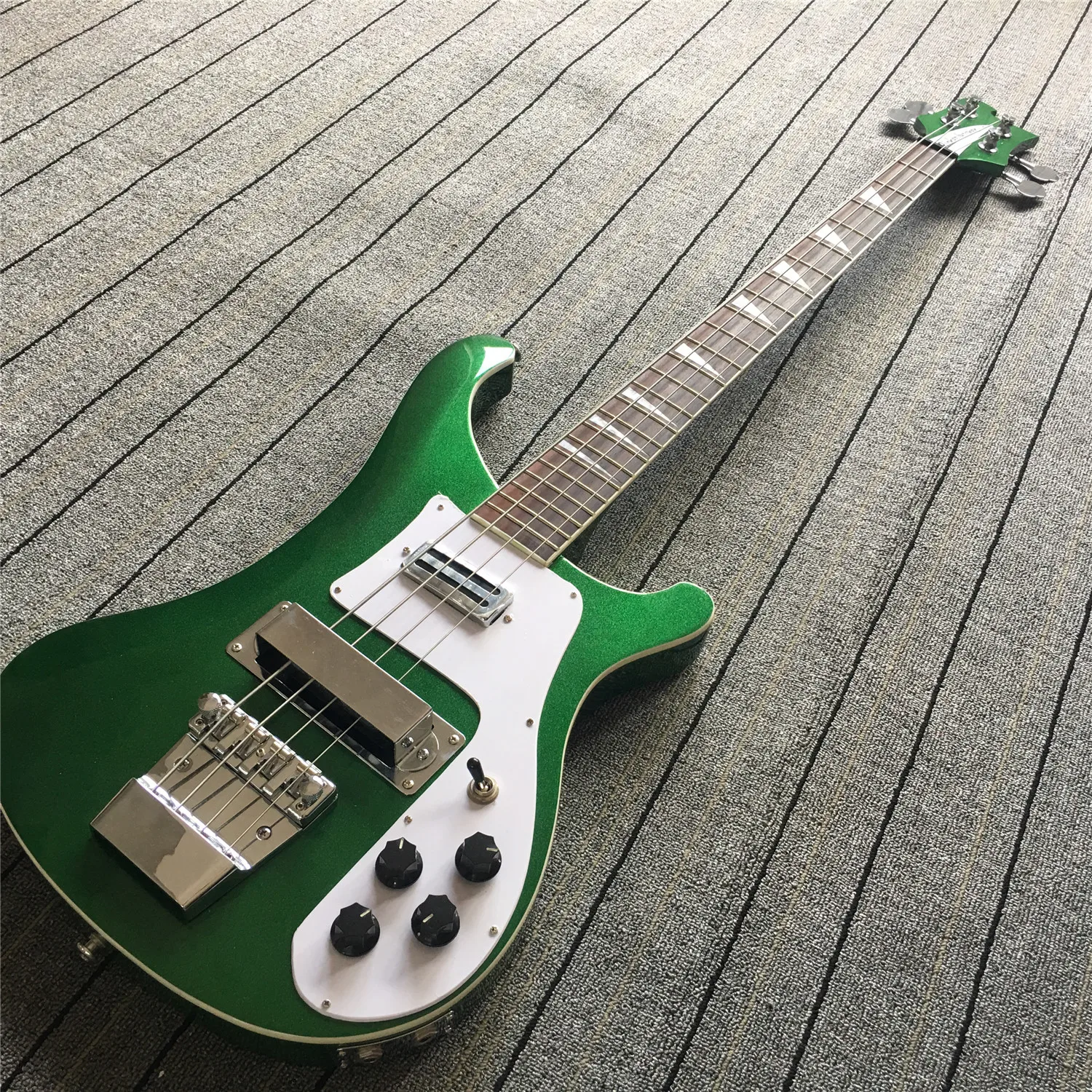 4003-Bass-Guitar-Metallic-Green-Finish-Through-Neck-Construction-Dual ...