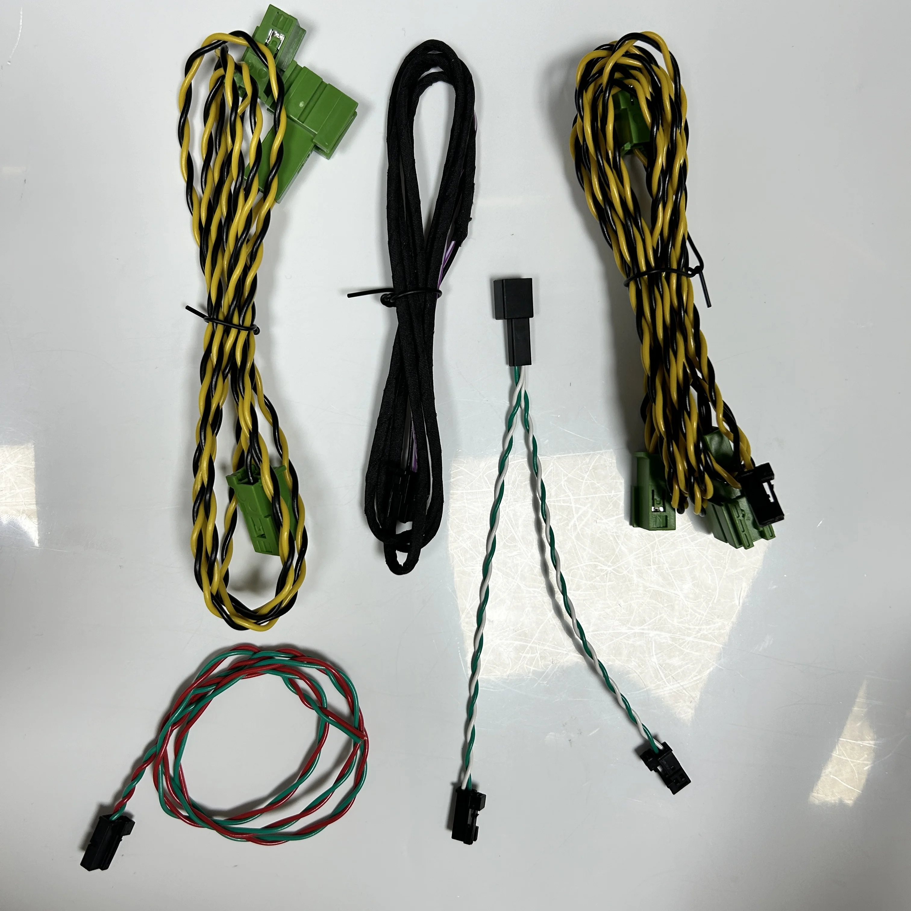 Zmodyfikowany-kabel-wtykowy-Mercedes-Benz-C-GLC-E-S-ekstremalnie-berli ...