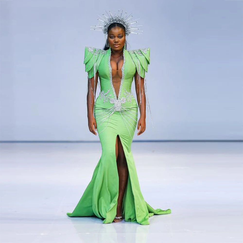 Deep Neckline Green Mermaid Prom Dresses Black Girls Lace Appliques
