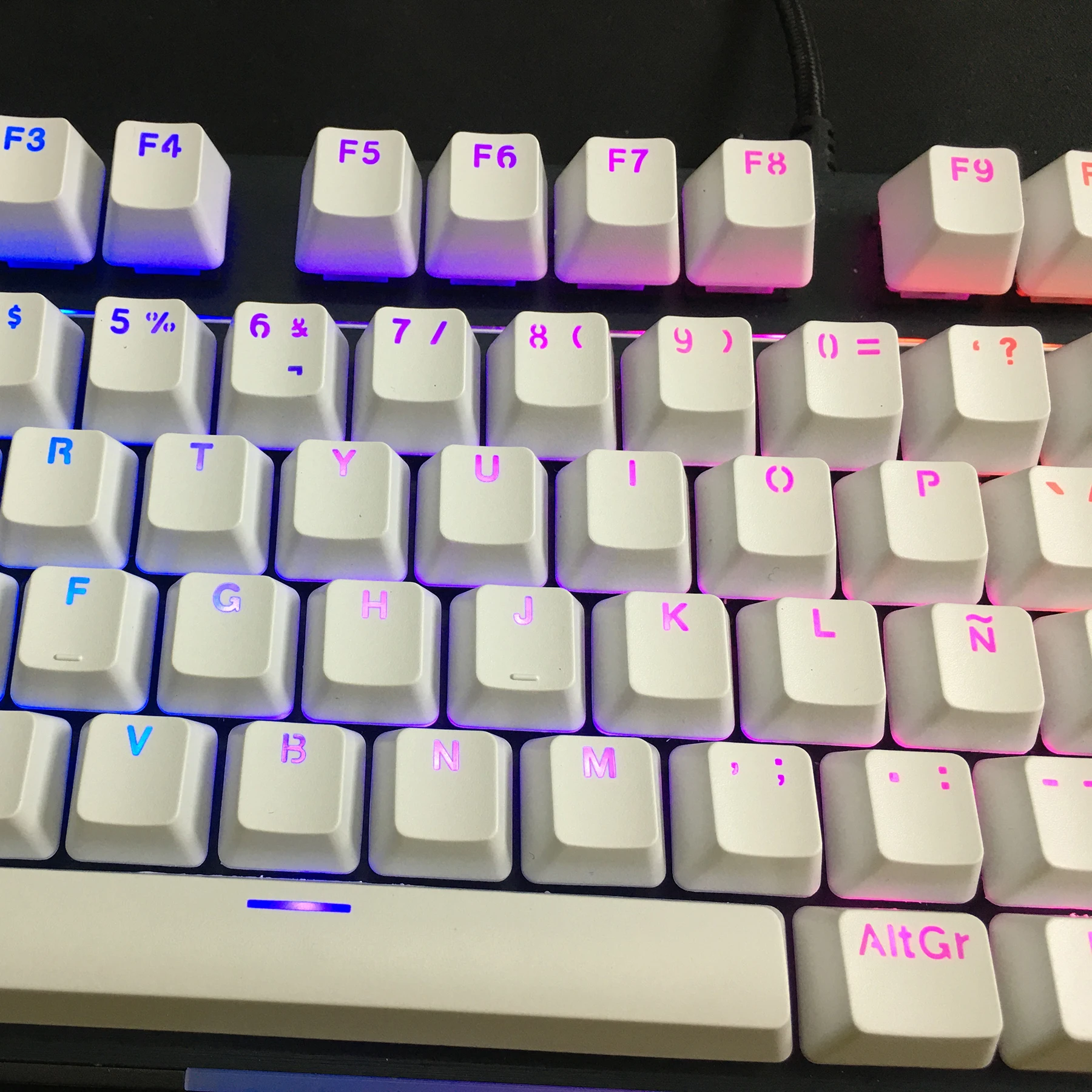 Mechanical-keyboard-cap-Spain-layout-two-color-injection-molding ...