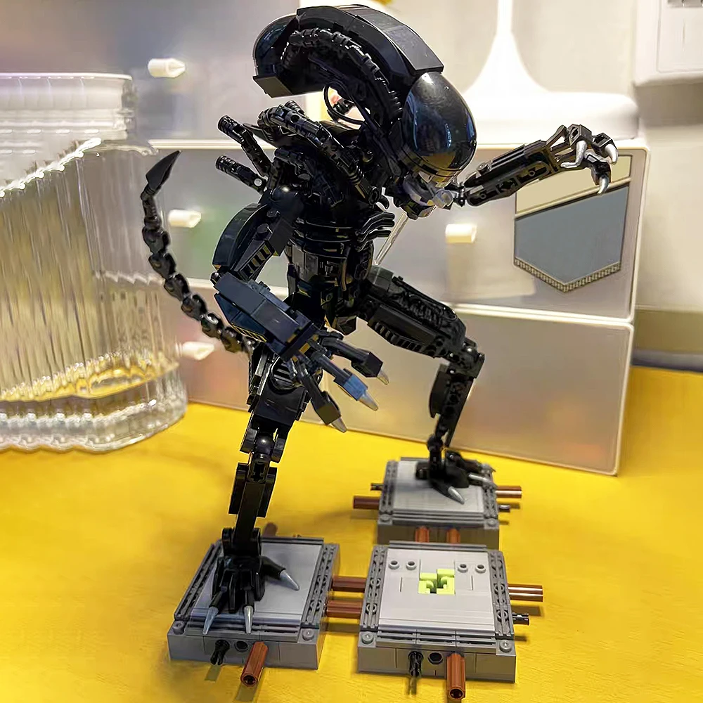 Creative-expert-Aliens-Model-Building-Blocks-603Pcs-Model-Moc-Modular ...
