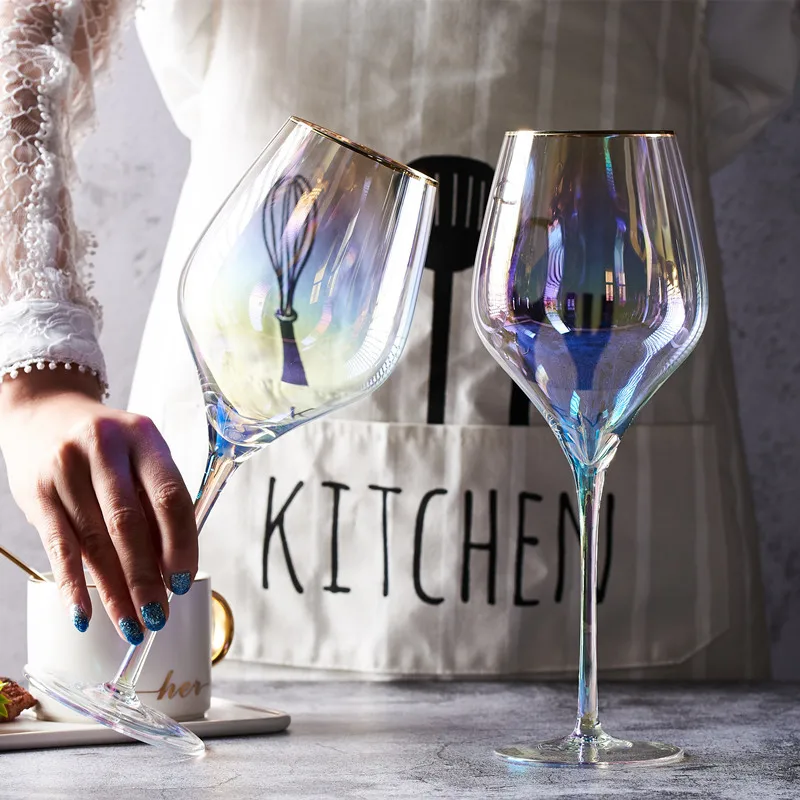 Copas-de-vino-de-colores-arco-ris-copas-chapadas-en-iones-botella-de ...