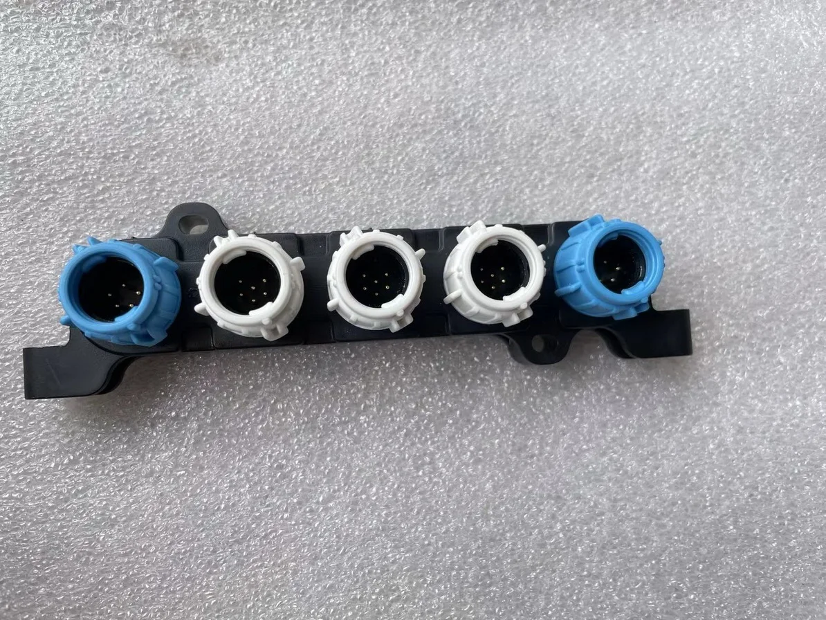 Raymarine-SeaTalk-NG-5-Way-Cable-Connector-Block-For-Spur-Cables-to ...