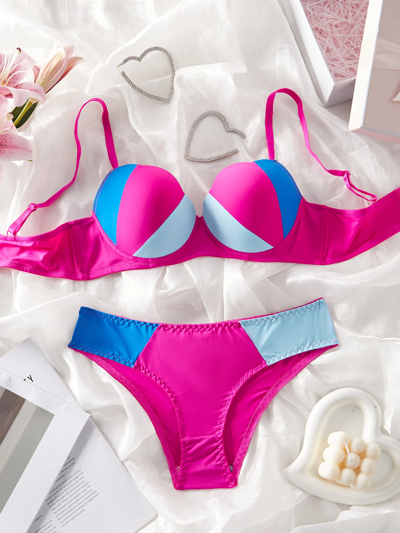 Single-Piece Color-Blocked Sexy Beach Swimwear with Underwire Push-Up ...