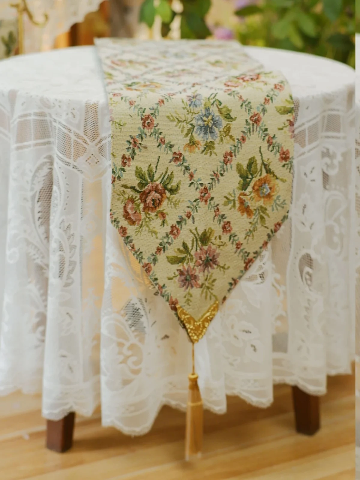 Original-French-retro-European-style-medieval-style-dining-table-fabric ...
