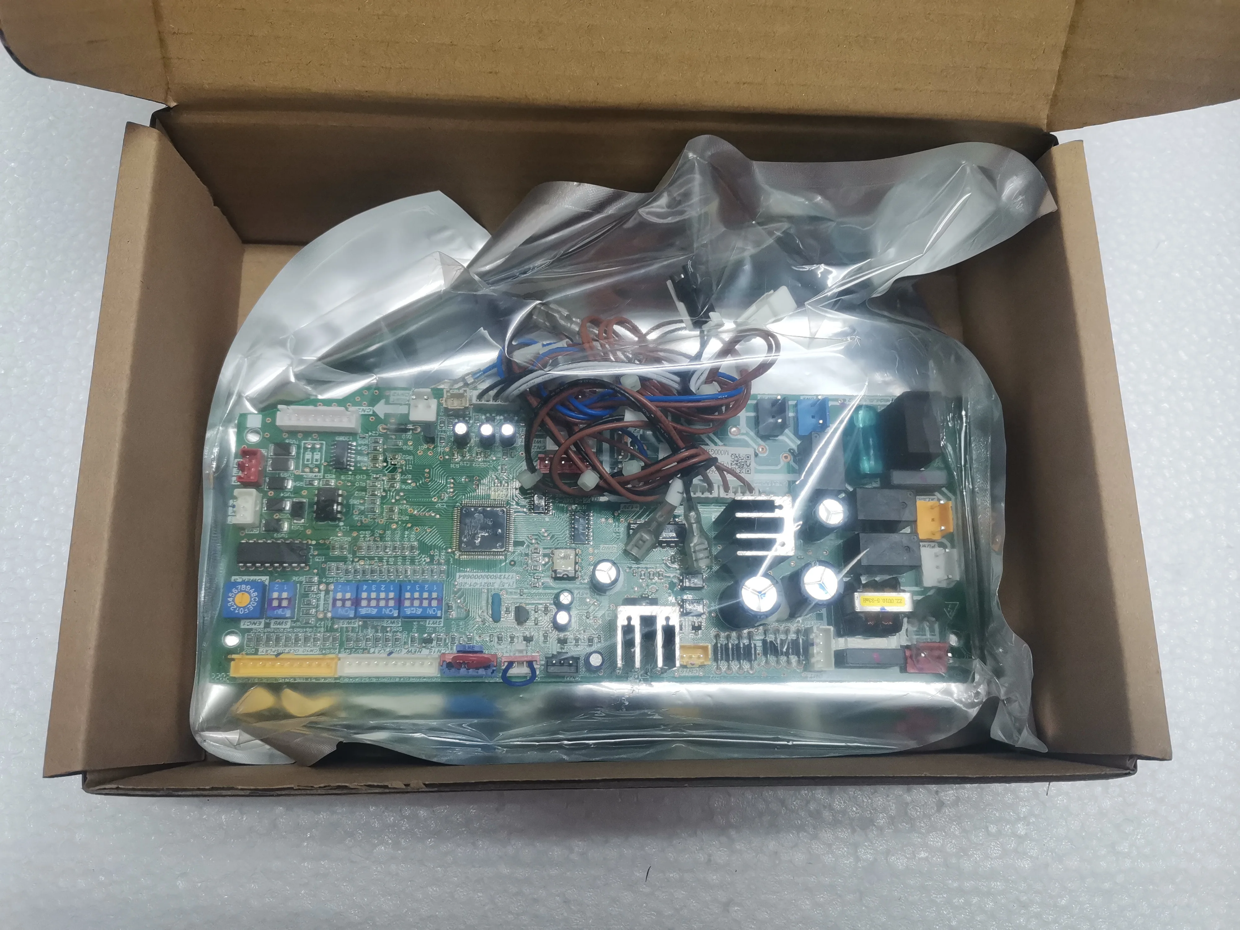 Placa-m-e-para-ar-condicionado-central-17126000000910-V-EIK140-DAE-B ...