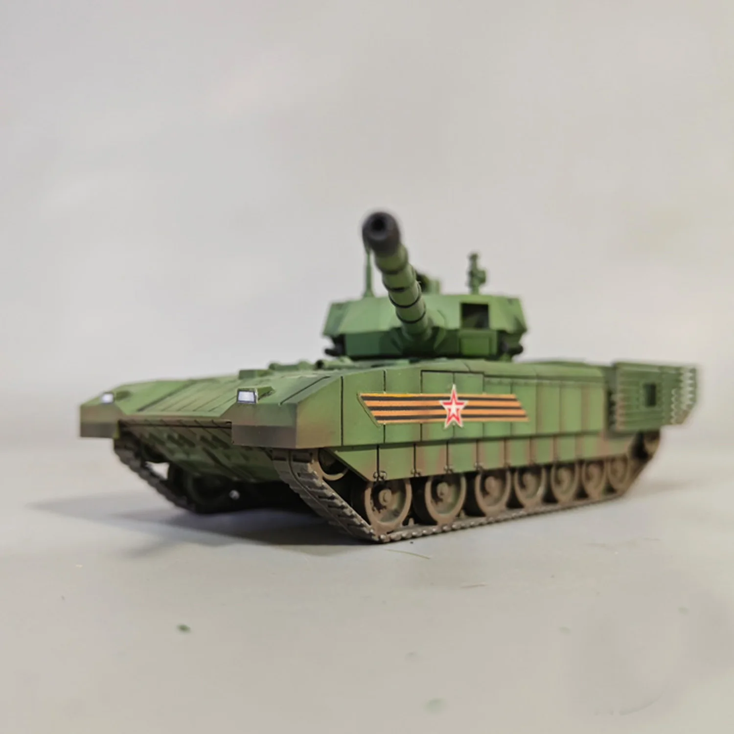 1-72-Model-of-the-Russian-Armata-T14-tank-finished.jpg