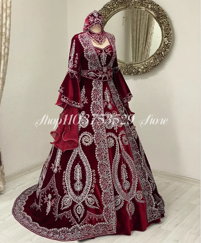 Luxurious Middle Eastern Evening Dress with Long Sleeve Placket ...