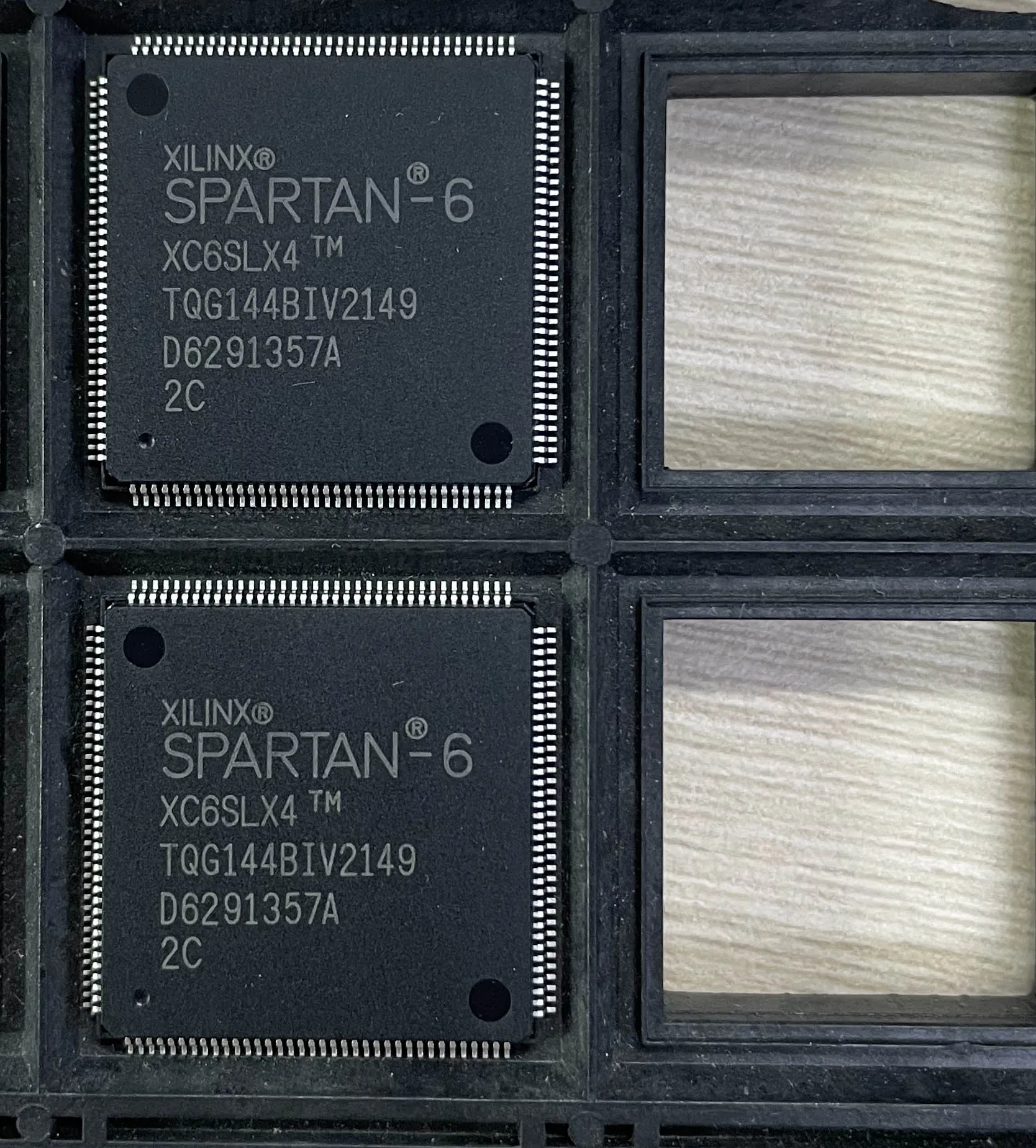 XC6SLX4-2TQG144C-IC-TQFP144-SMD-FPGA.jpg