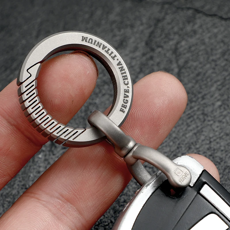 Titanium Men Car Keychain Rotatable Buckle High Quality Key Chain Ultra ...