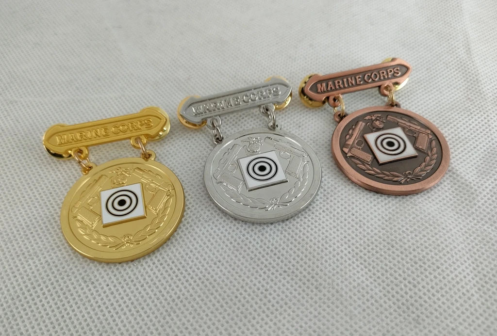 Alex-3-colour-SET-US-Marine-Corps-Division-Rifle-Marksman-Shot-badge ...