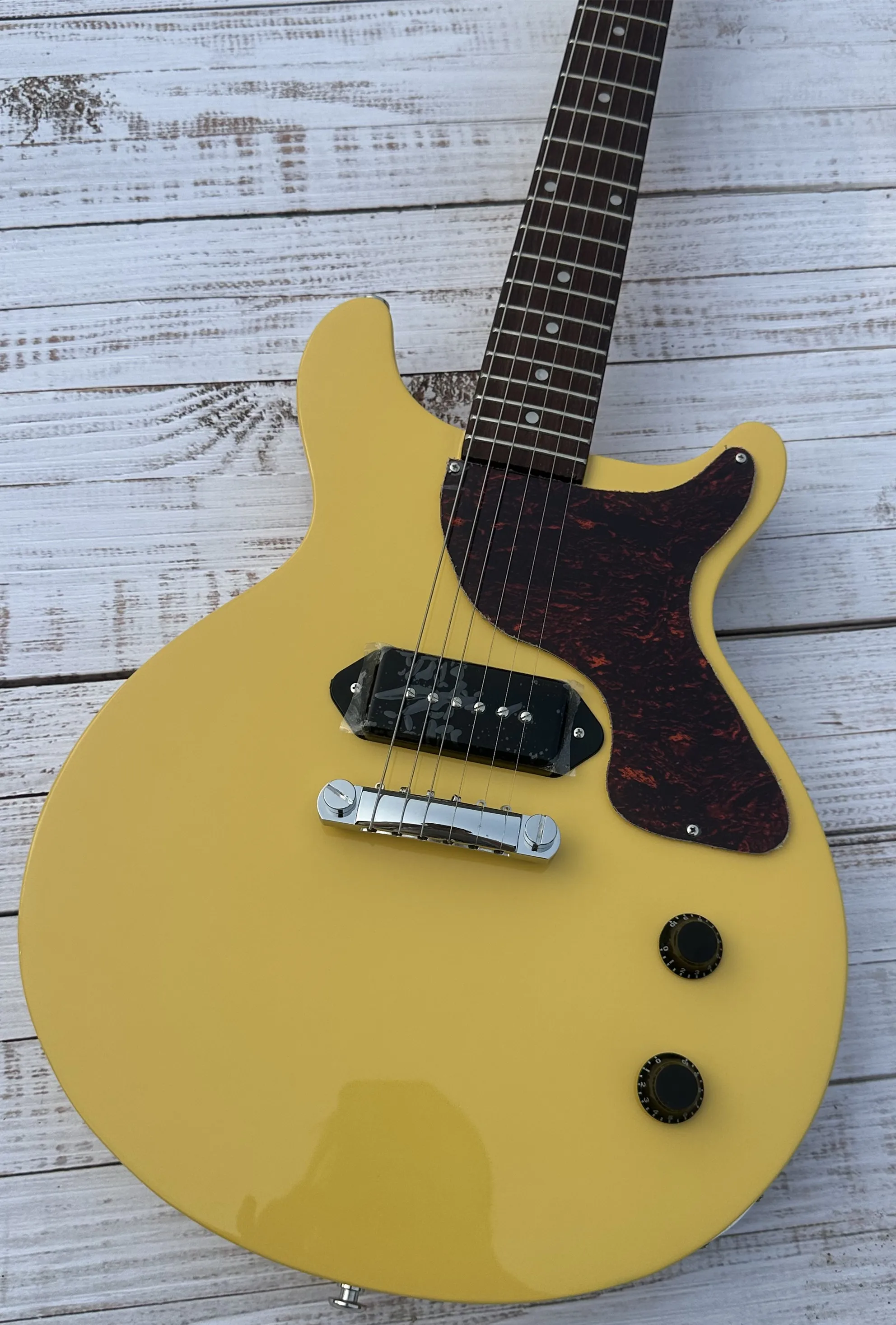 Standard-electric-guitar-TV-yellow-cream-yellow-bright-cream-white ...