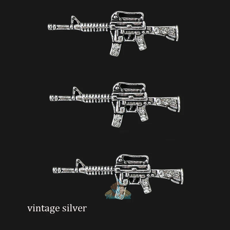 Crossed M4 Silhouette