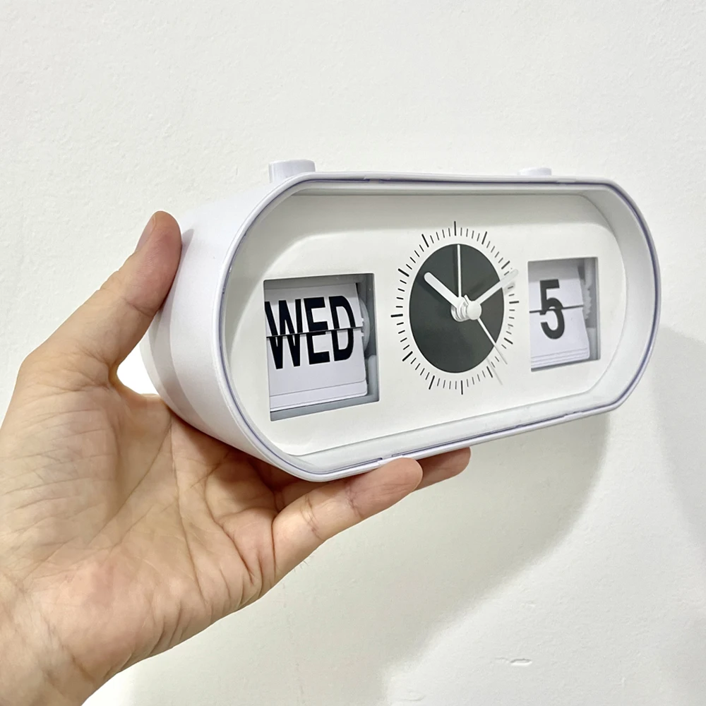 Manual Flip Clock, White/Silver Color Retro Calendar Clock, Perpetual ...