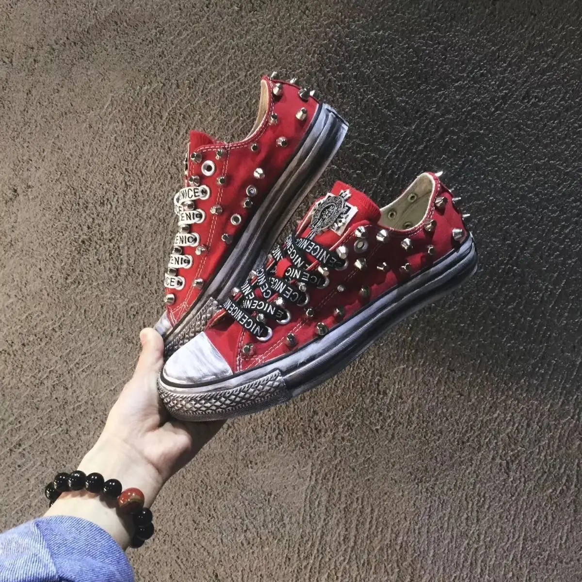 Classic-high-top-rivets-distressed-canvas-shoes-for-men-and-women-dirty ...