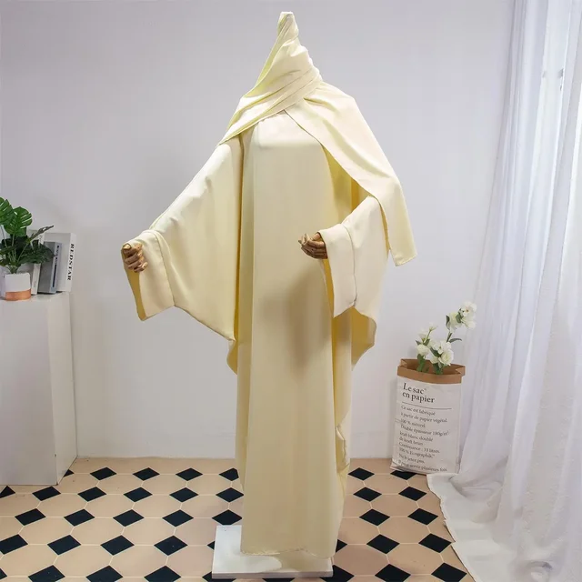 0766 Women Clothing Store