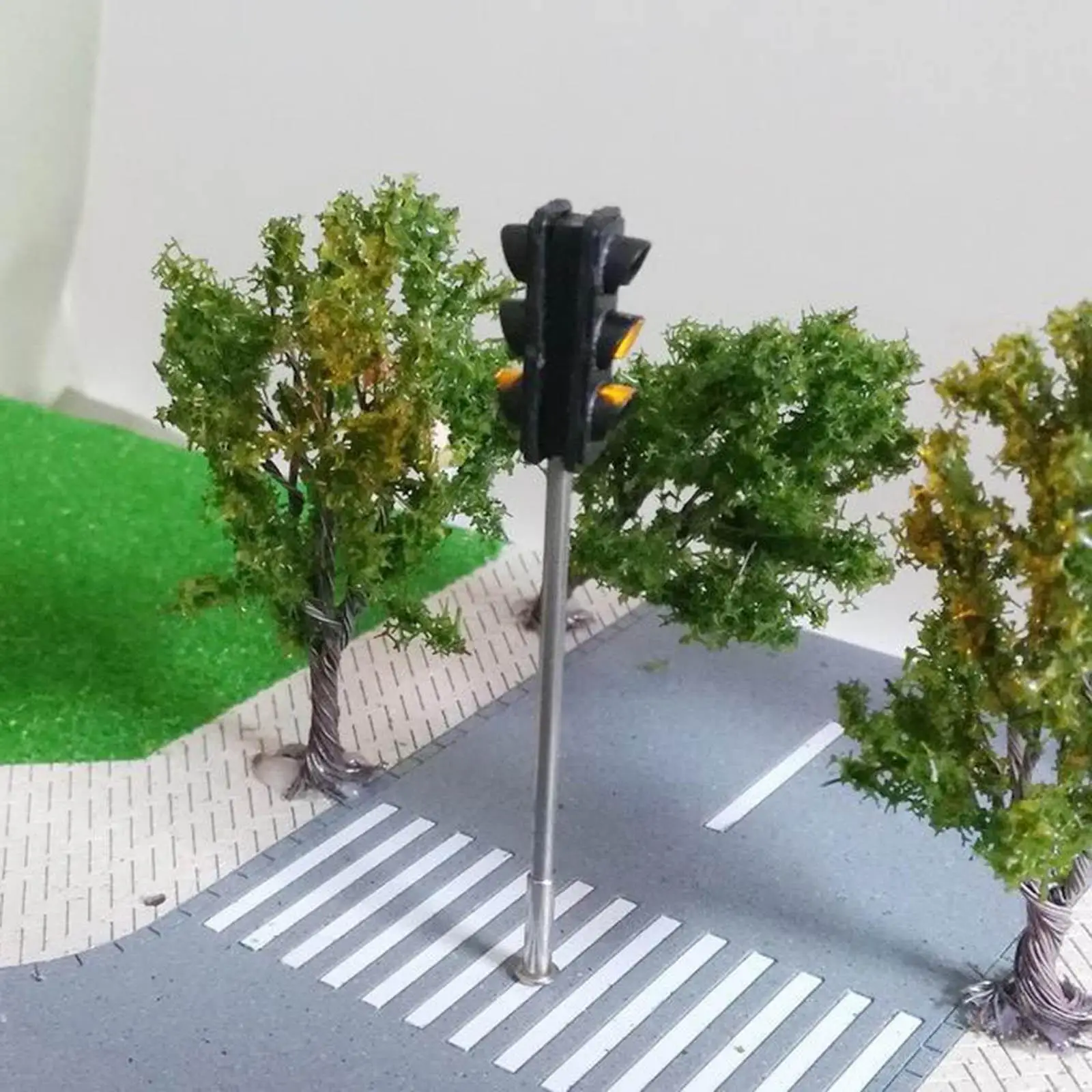 Miniature-Traffic-Signal-Light-Model-Realistic-Light-for-Diorama.jpg