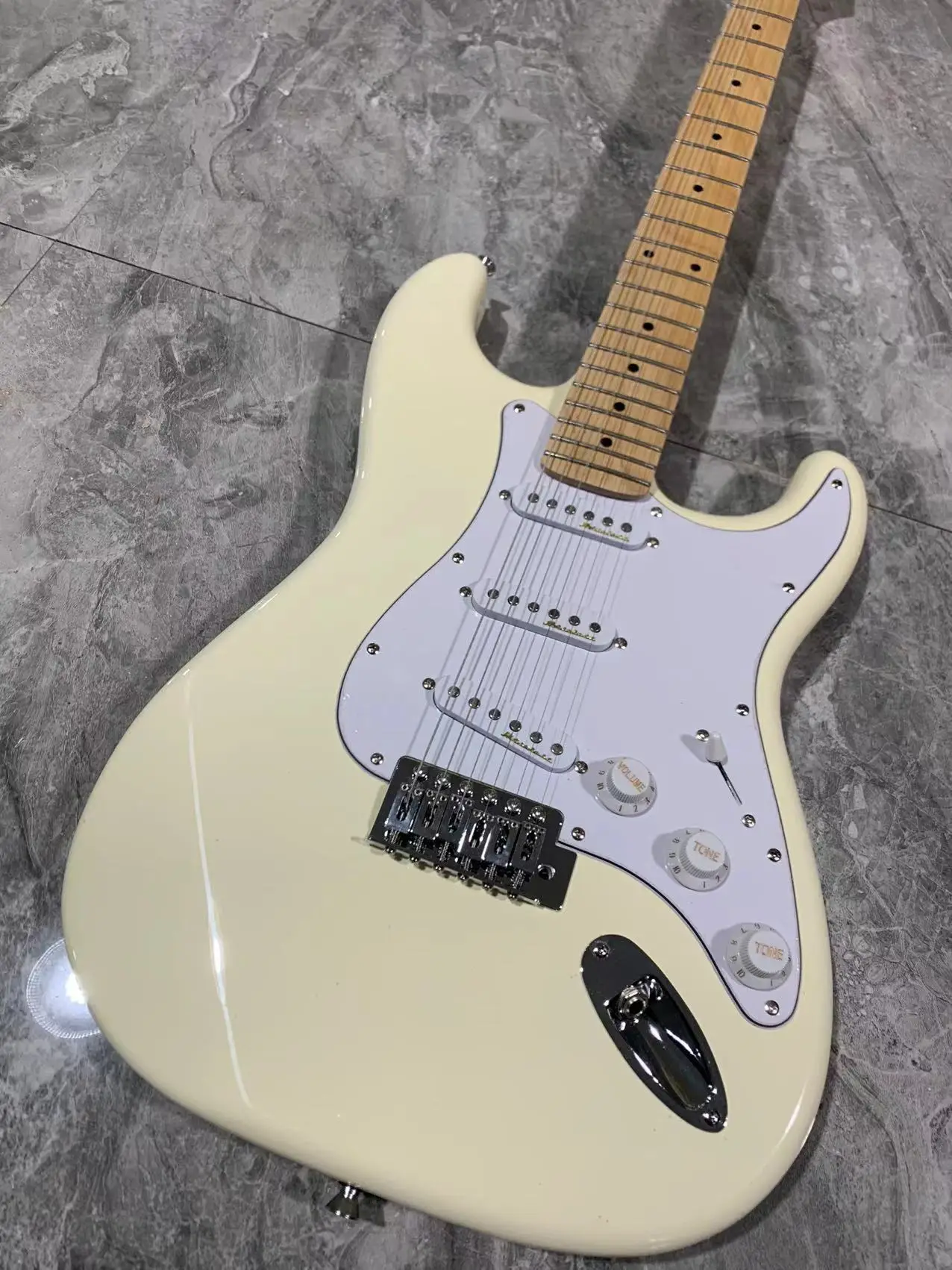 ST-electric-guitar-high-end-ST-guitar-high-definition-glossy-baked ...