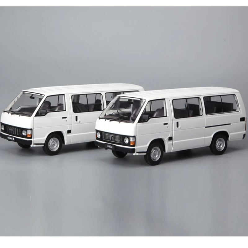 Alloy Collection Ornaments Souvenirs | Toyota Hiace Model Toy Car - Die ...