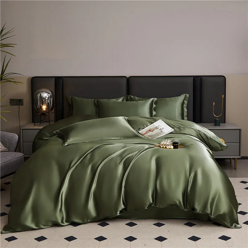 High-Quality-Satin-Bedding-Set-Solid-Color-Comfortable-Smooth-Quilt ...