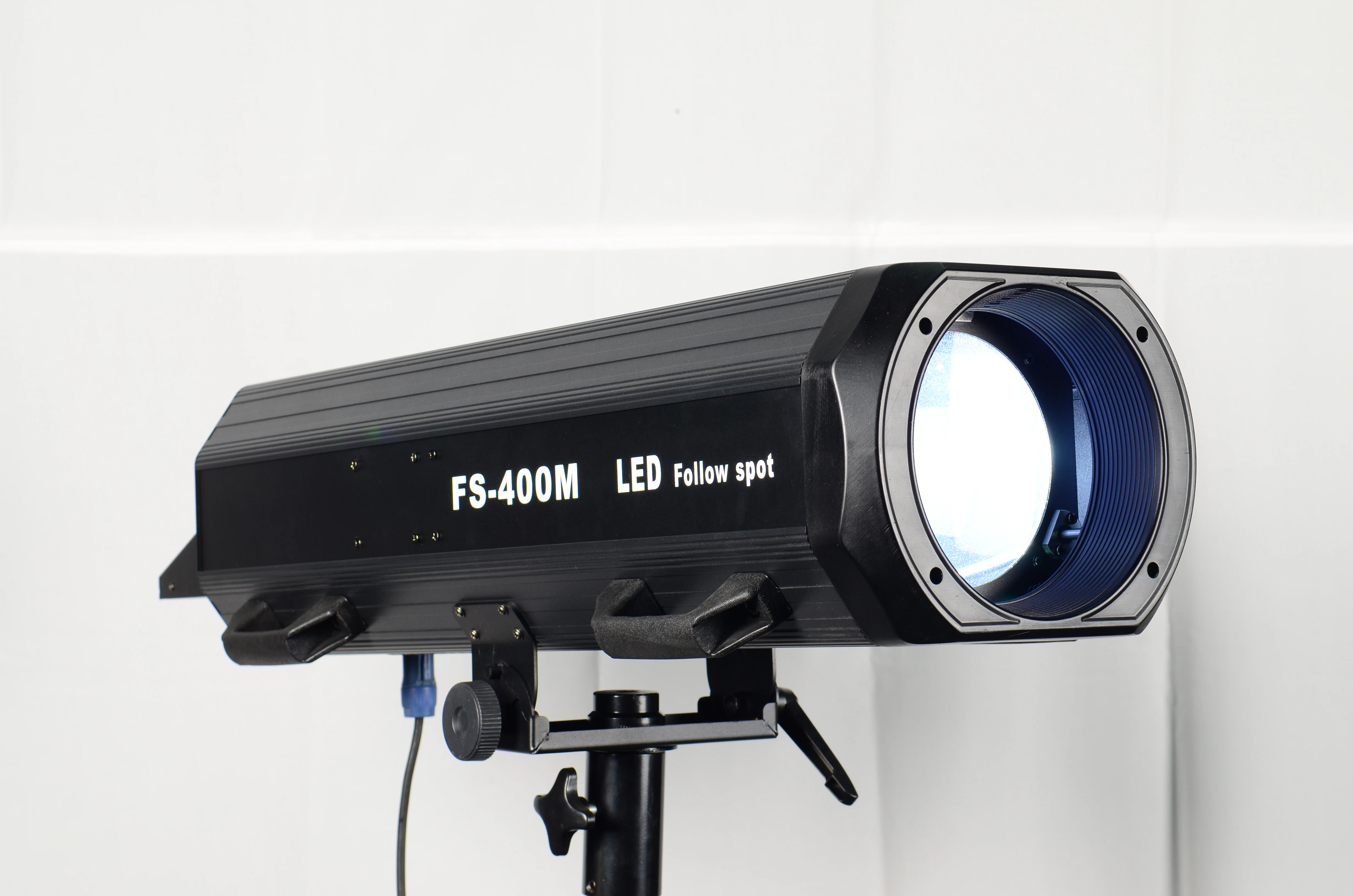 Electronic / Dmx512 Control 400w Led Follow Spot Light Follow Tracker ...