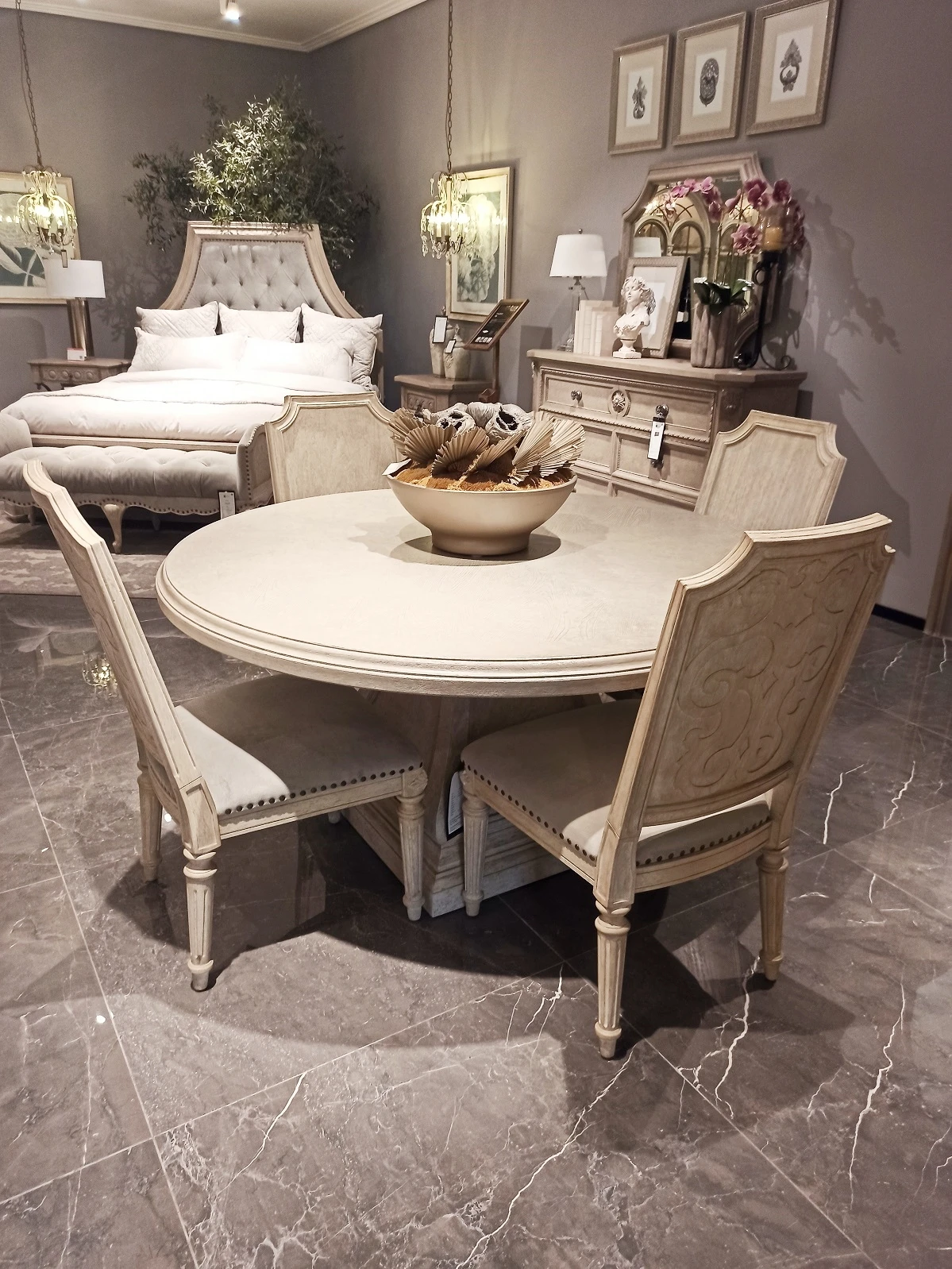 Retro Dining Room Table And Chairs