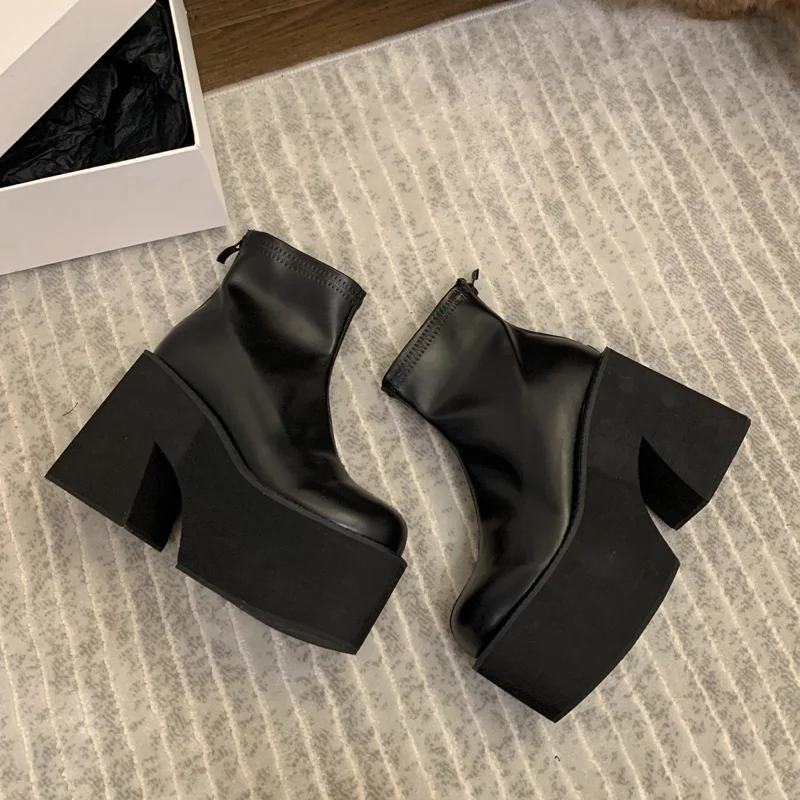 Botas-pretas-redondas-para-mulheres-sapatos-de-rock-borracha-de-equita ...