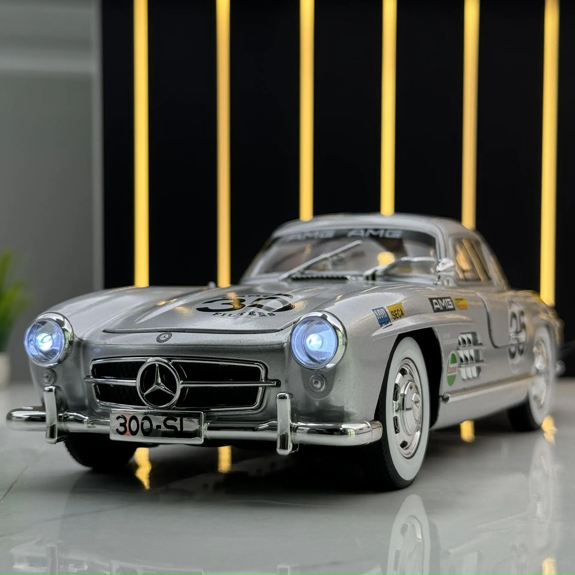 1: 24 aspect ratio alloy coated 300SL sports car model with realistic ...