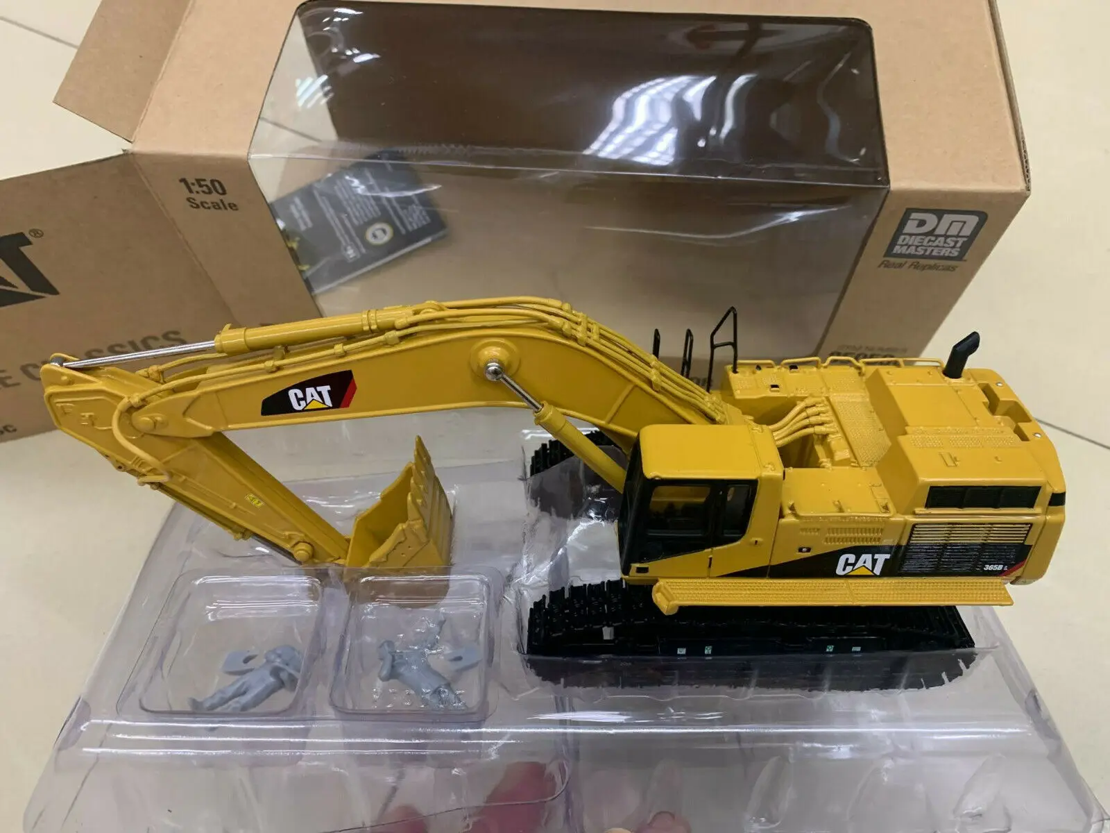 Caterpillar-CAT-356B-L-Series-II-Excavator-1-50-Scale-By-Diecast ...