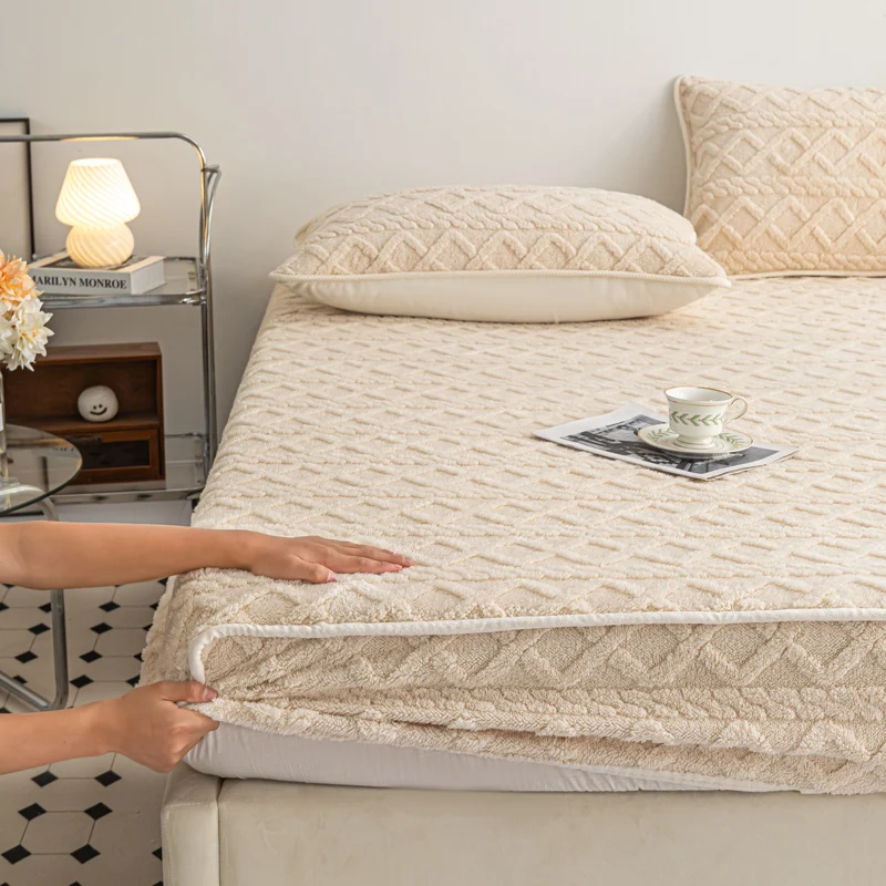 Plush-Queen-Fitted-Sheet-Elastic-Thick-Soft-Bed-Sheets-Non-slip-Luxury ...