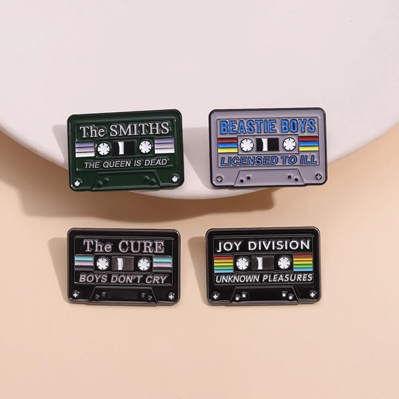 Music-Tape-Card-Enamel-Pins-Custom-Retro-Tapes-CD-Badges-Brooches ...