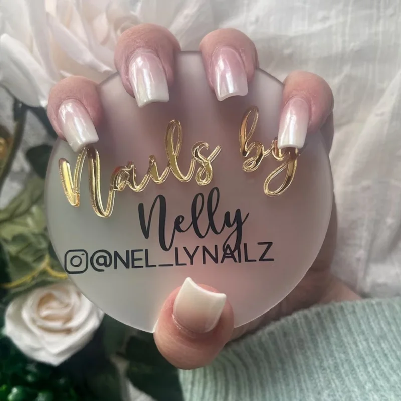 Nail-technician-beauty-salon-prop-nailfie-disc-beauty-room-business ...