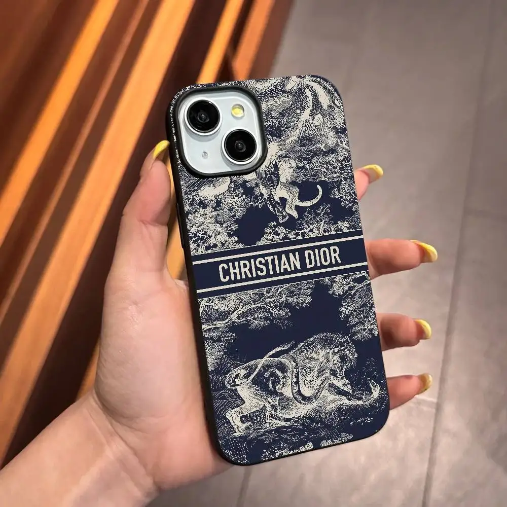 What is a Gucci Cover and Why It’s a Must-Have for Your Smartphone?
