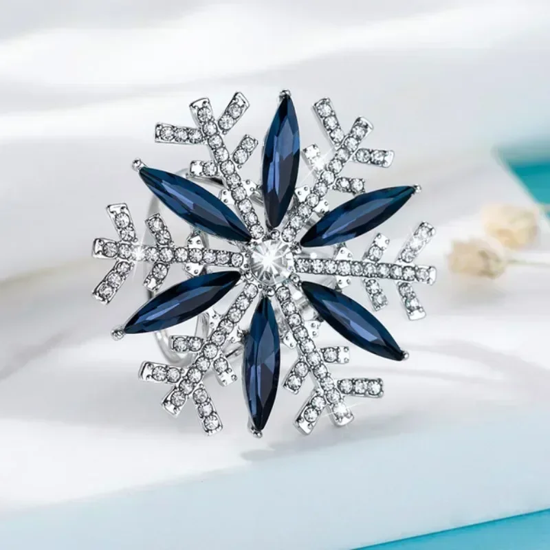 New-Creative-Christmas-Rhinestone-Snowflake-Brooch-for-Women-Simple-and ...
