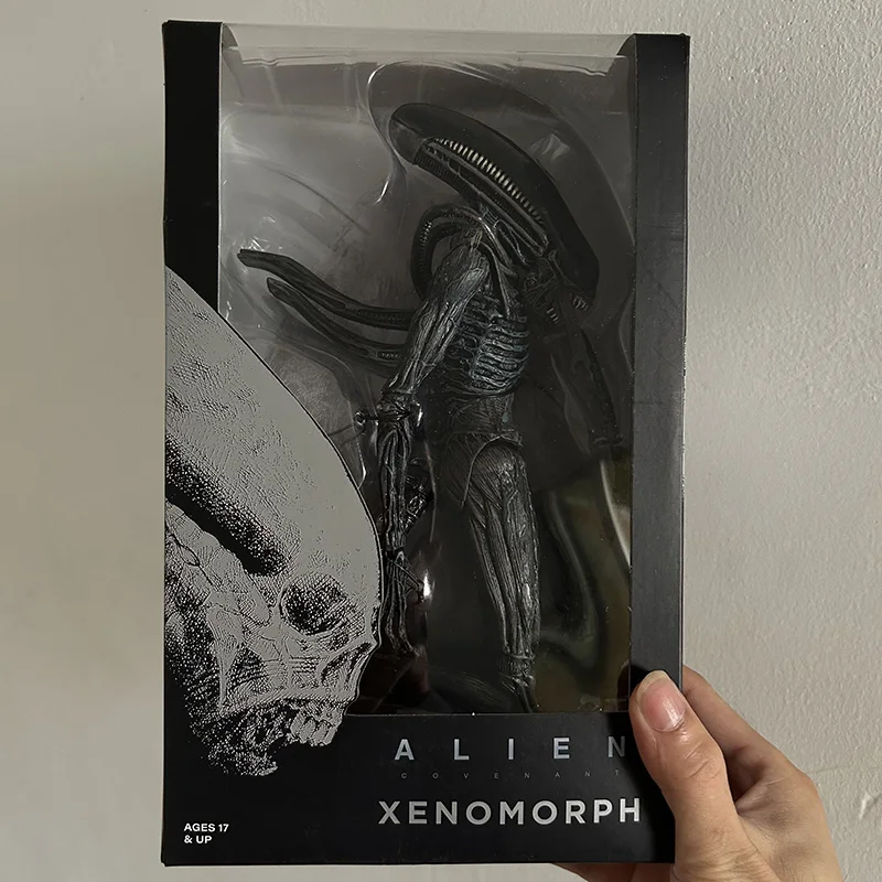 NECA-Alien-Covenant-Xenomorph-7-Scale-Action-Figure-Contract-Black ...