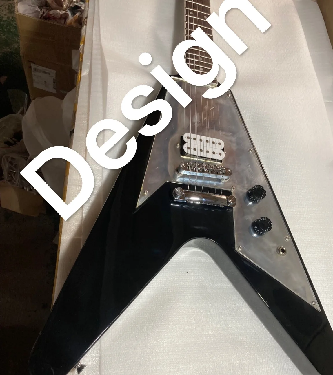 Custom-Black-V-6-Strings-Electric-Guitar-Mirror-PickGuard-Chrome ...