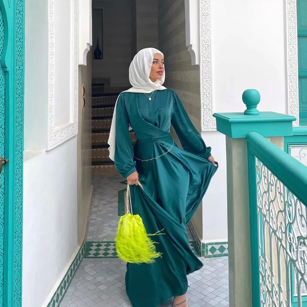 Middle-East-Saudi-Muslim-Hui-Solid-Color-Robe-and-Ankle-Dress.jpg