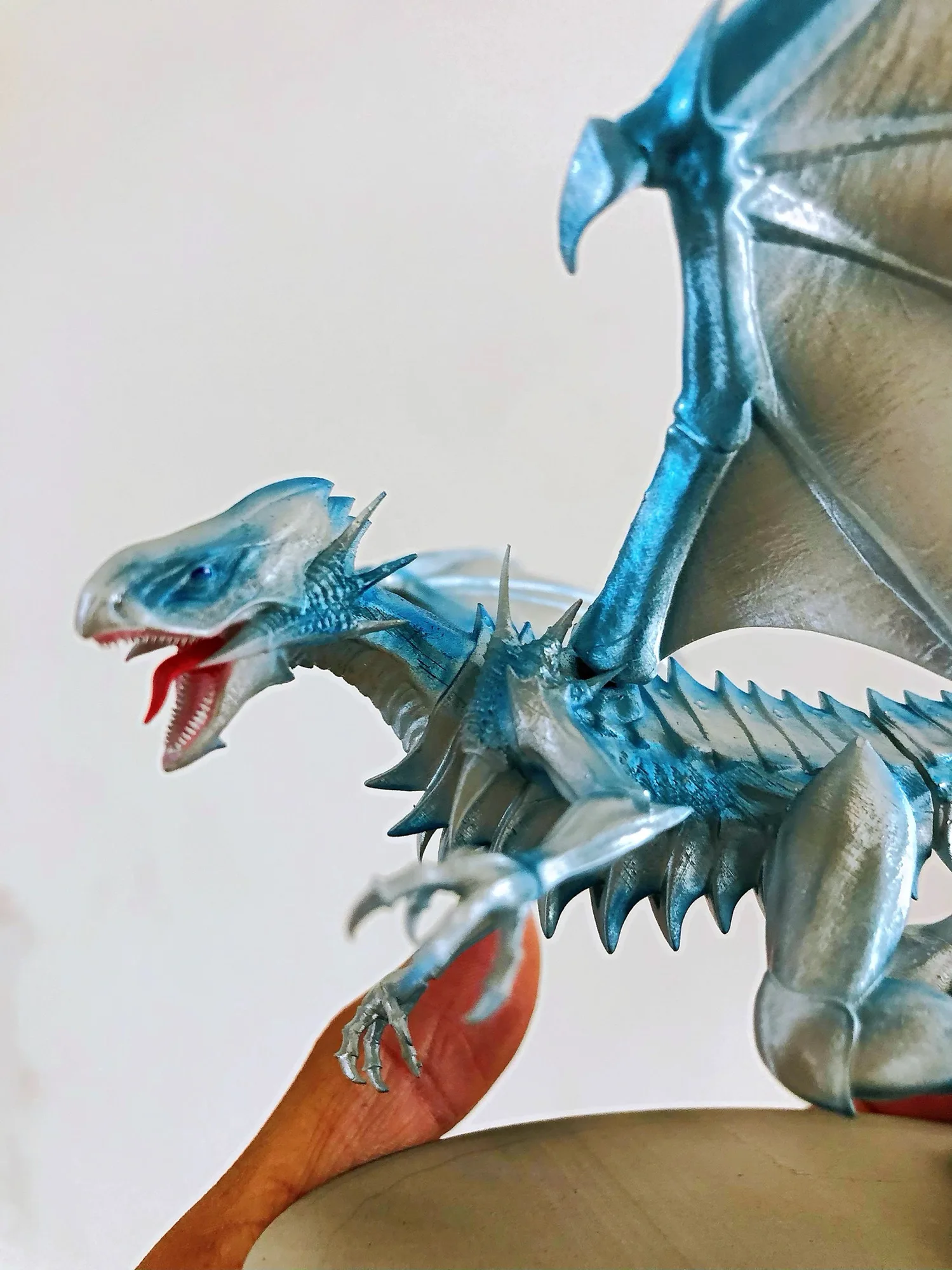 Red Eyes Black Dragon Vs Blue Eyes White Dragon