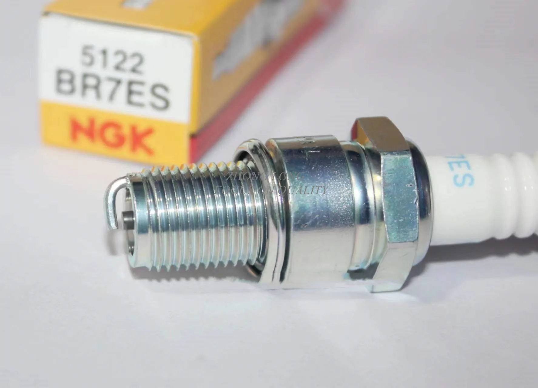 1PCS-Original-spark-plug-BR7ES-B7ES-is-applicable-to-Yellow-River-250 ...