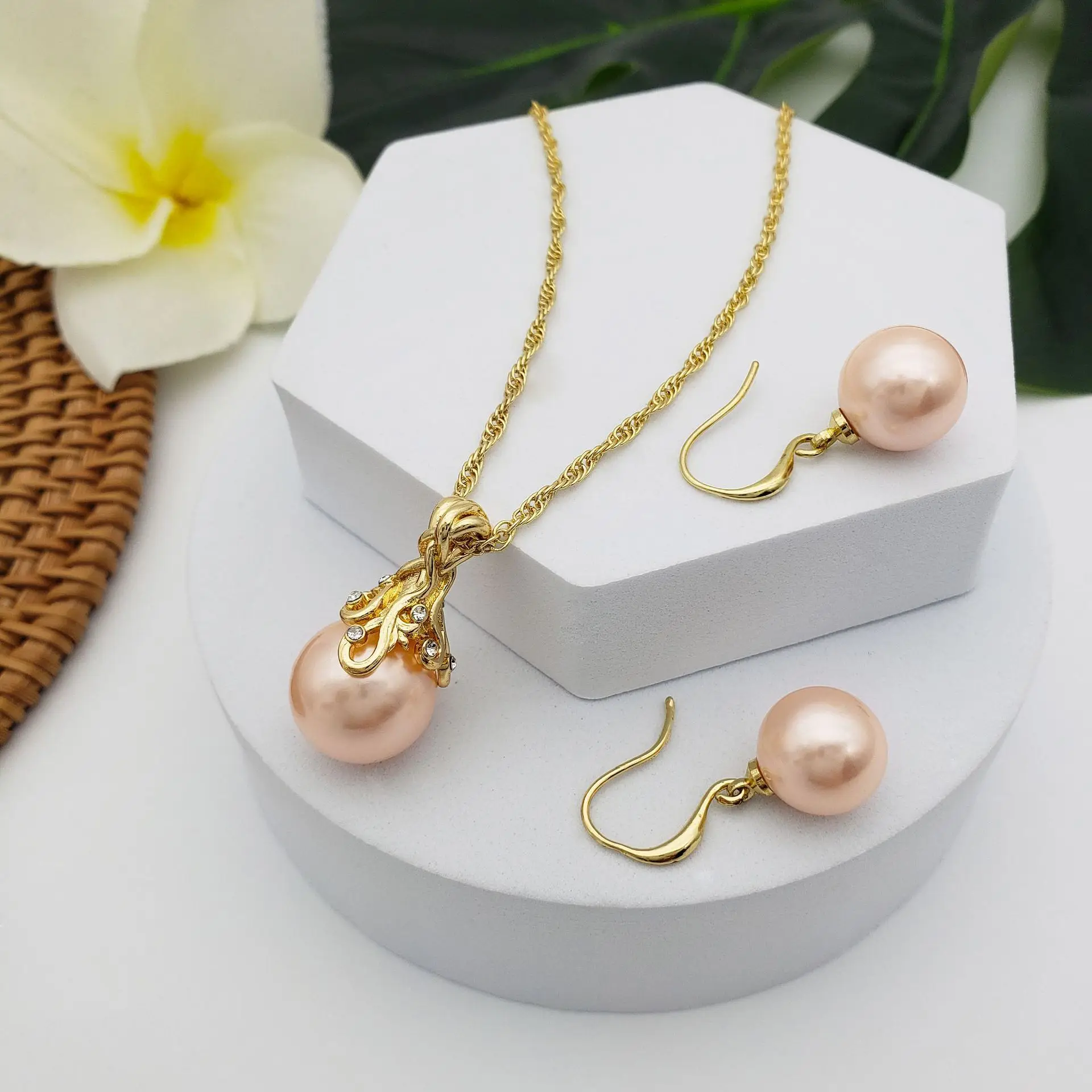 Dainty-Hawaiian-Colorful-Tahitian-Pearl-Earring-Necklace-Samoan ...