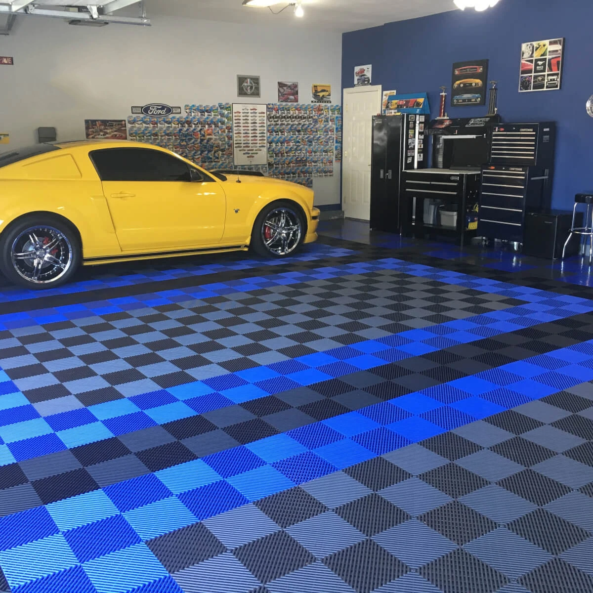 Vented-Modular-Interlocking-Garage-Floor-Tiles-Plastic-PVC-PP.jpg