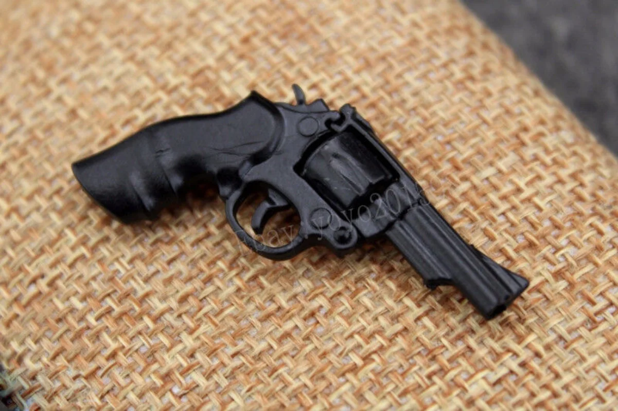 1-6-Scale-Black-Revolver-Model-for-12-Figure-Doll-Toys.jpg