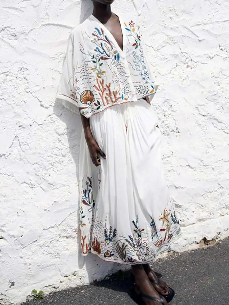 BOHO INSPIRED floral embroidery boho dress V-neck batwing sleeve dress ...