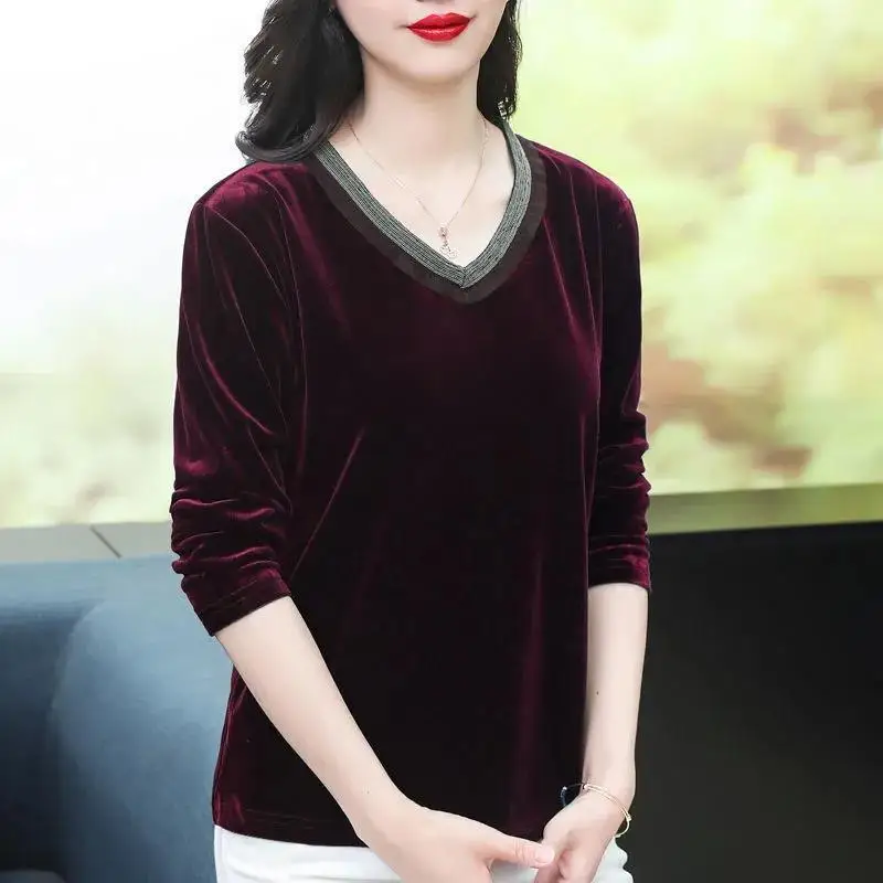 M-5XL-T-shirt-Women-s-Gold-Velvet-V-neck-Long-sleeved-Bottoming-Shirt-New-Spring.jpg