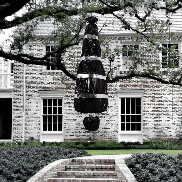 Creepy Halloween decoration: Outdoor dead victim prop for a spooky ...