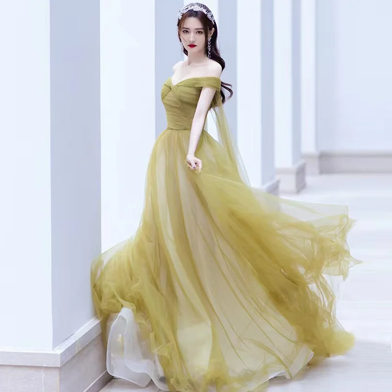 A 라인 얇은 명주 그물 무도회 드레스 오프 숄더 브이넥 플리츠 착시 롱 백리스 레이스 업 스윕 트레인 이브닝 연예인 파티