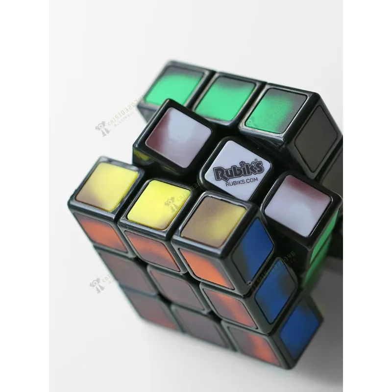 Rubiks-sensibile-alla-temperatura-che-cambia-colore-Phantom-Winter-Blind-Twist-Lubick-Square ...