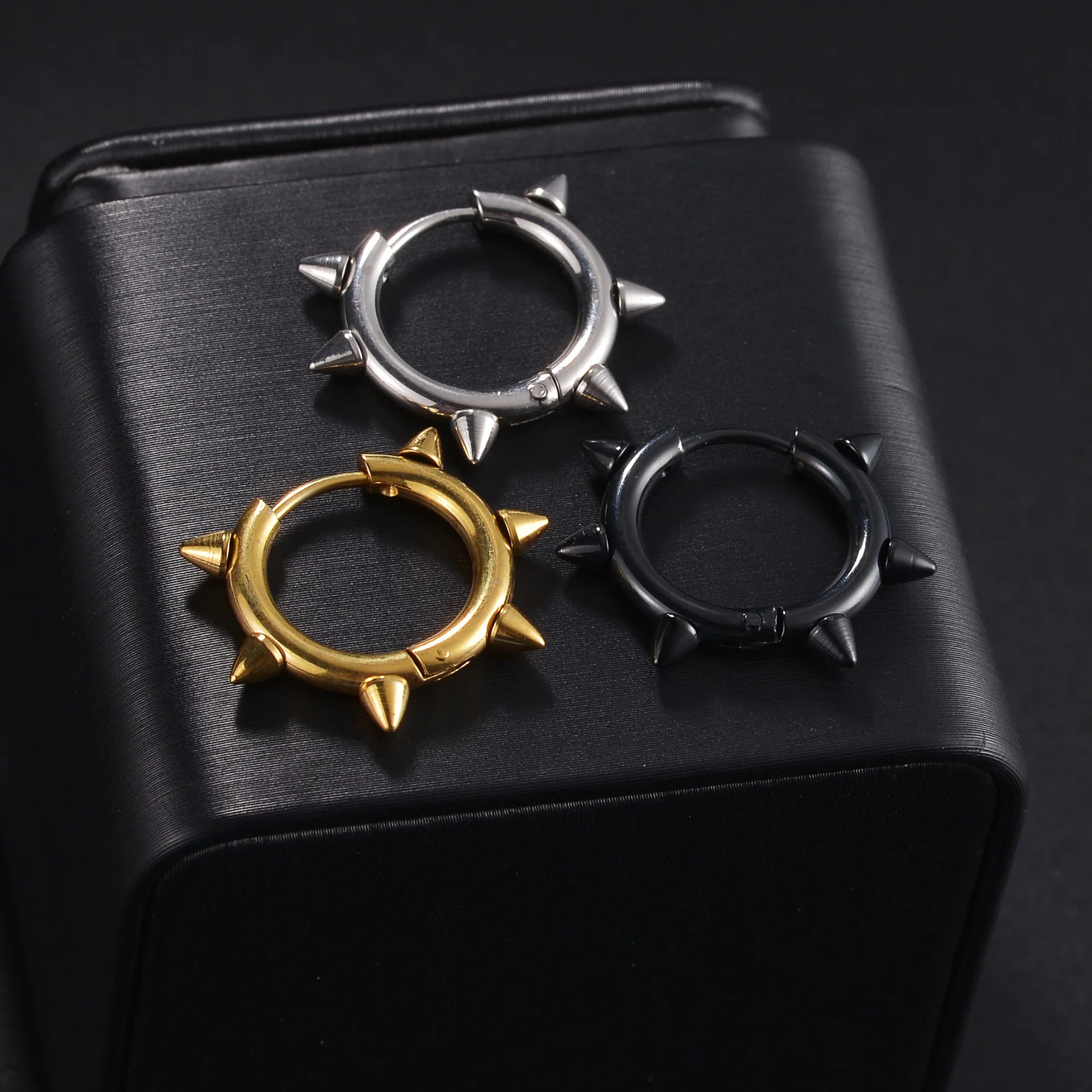 Pendientes-de-aro-de-remache-de-Punta-Punk-para-hombres-aretes-Huggie ...